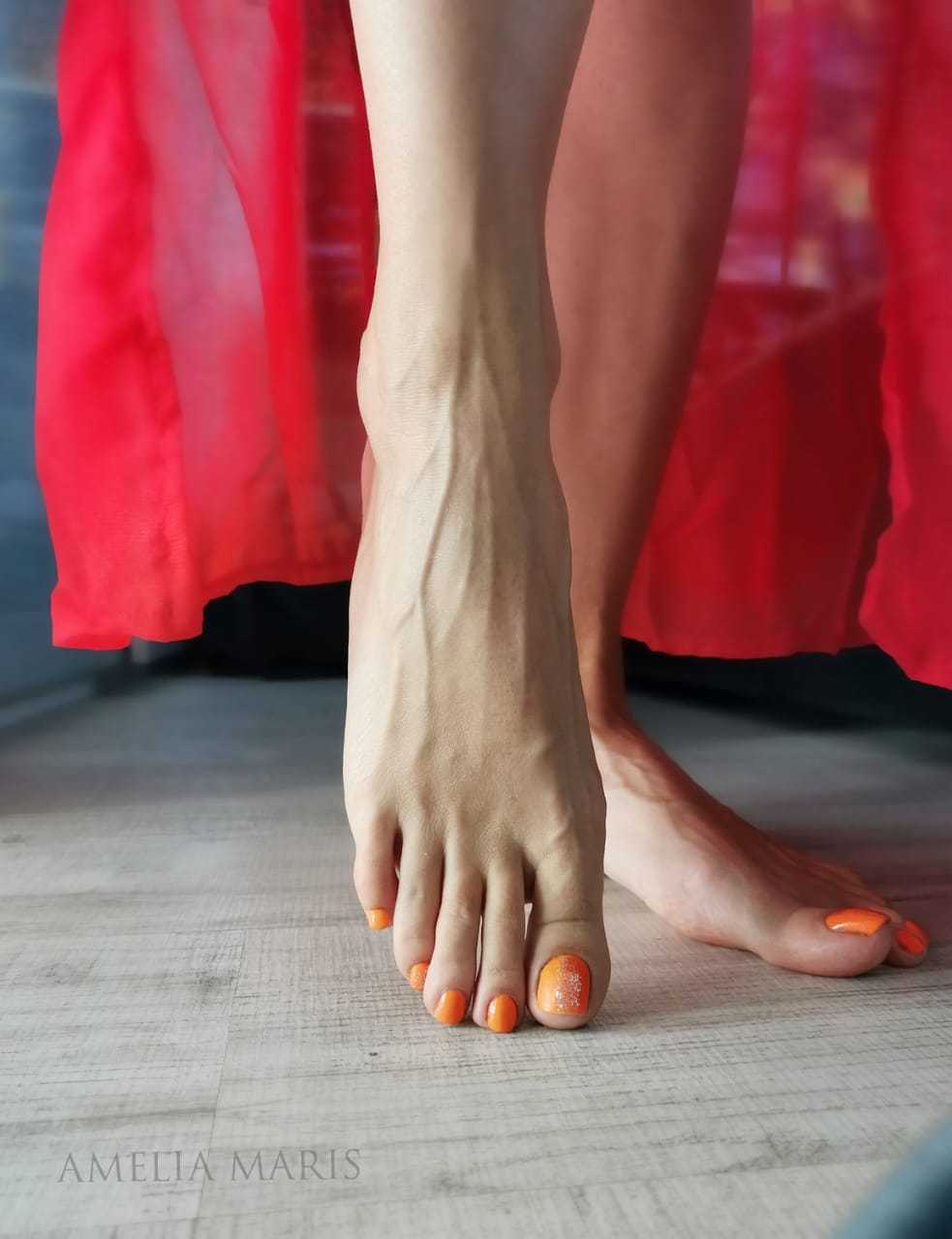 Tippy toes | Scrolller