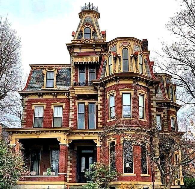 Victorian House | Scrolller