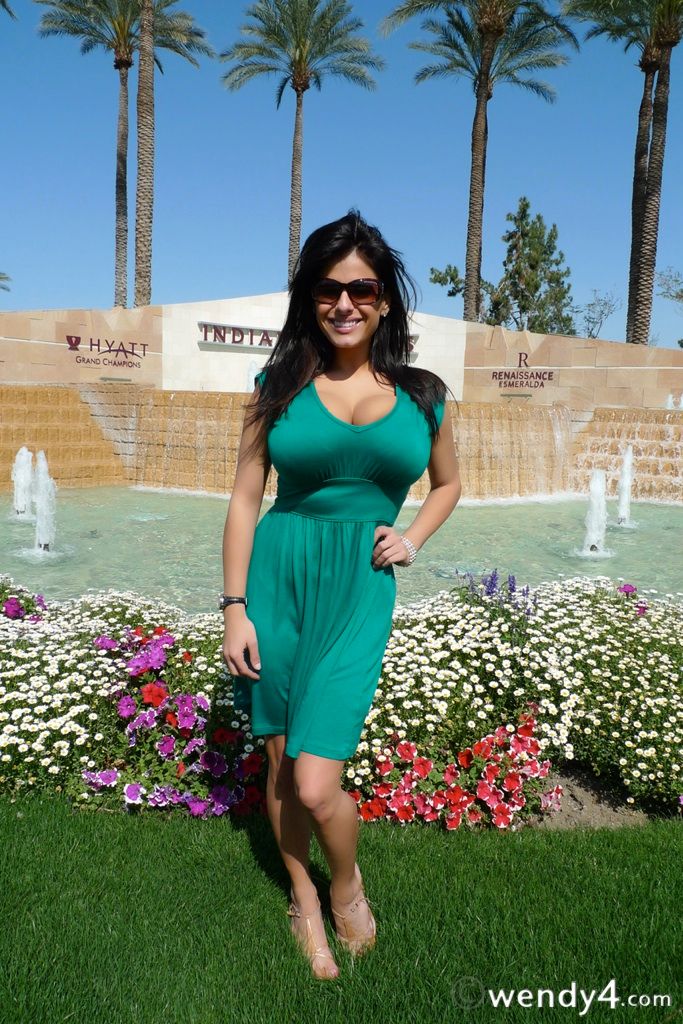 W4_Candids_201106_66_indianwells | Scrolller