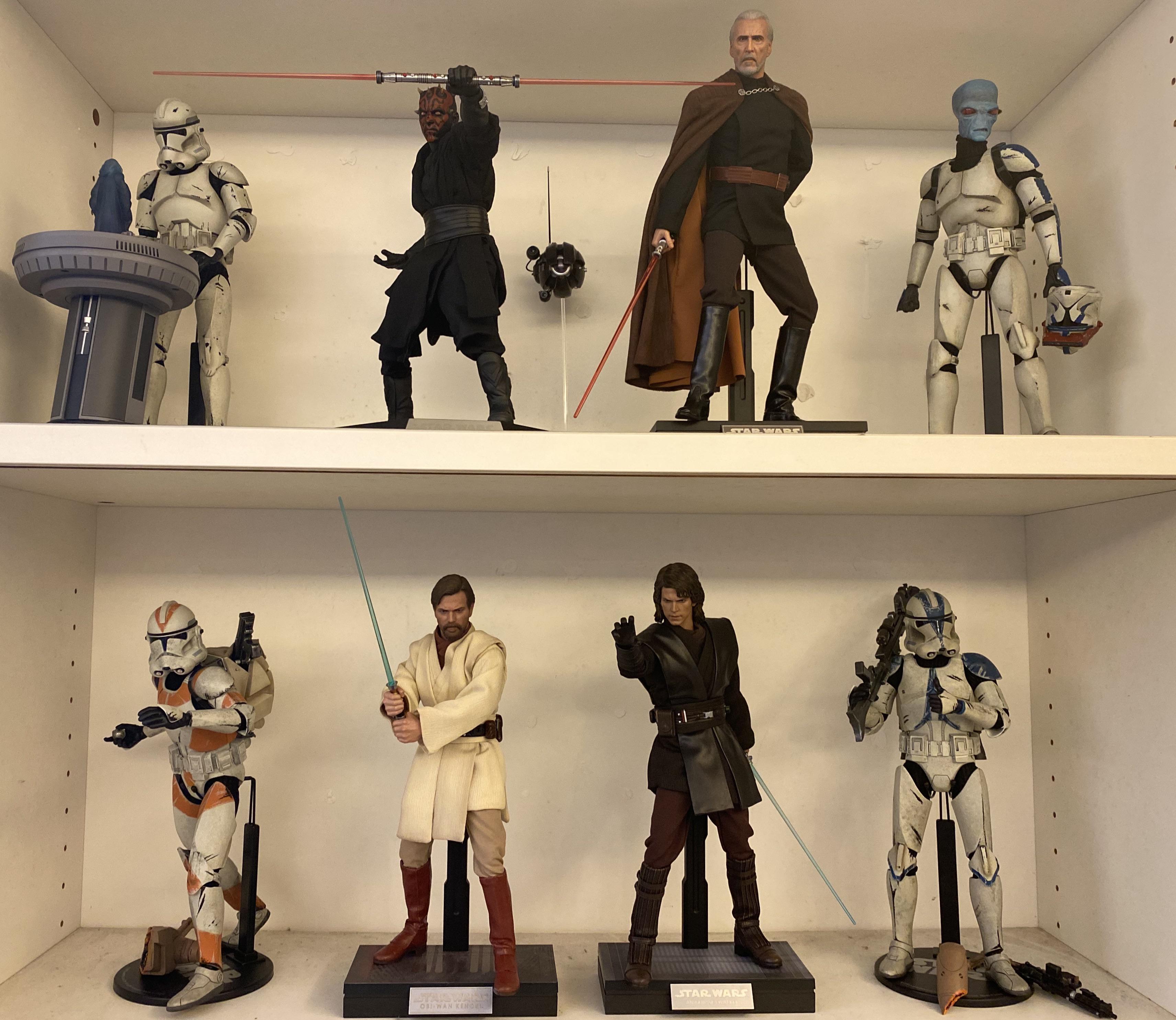 Waiting on the Hot Toys clone commanders | Scrolller