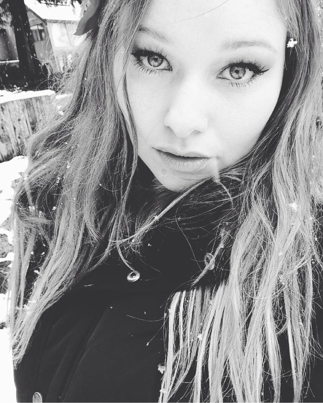 Walking in a winter wonderland [over 18] | Scrolller