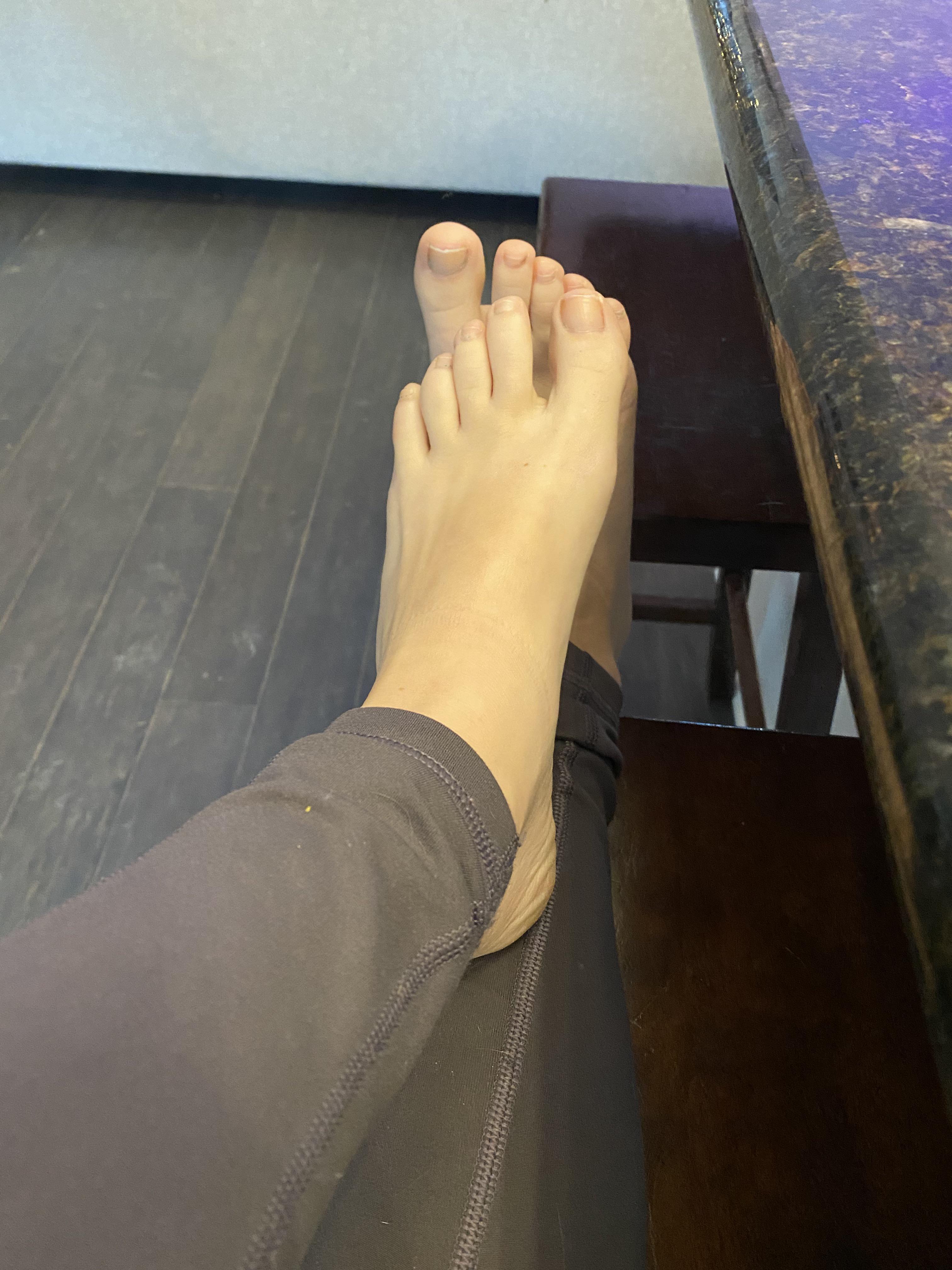 Wanna help me paint my toes?? | Scrolller