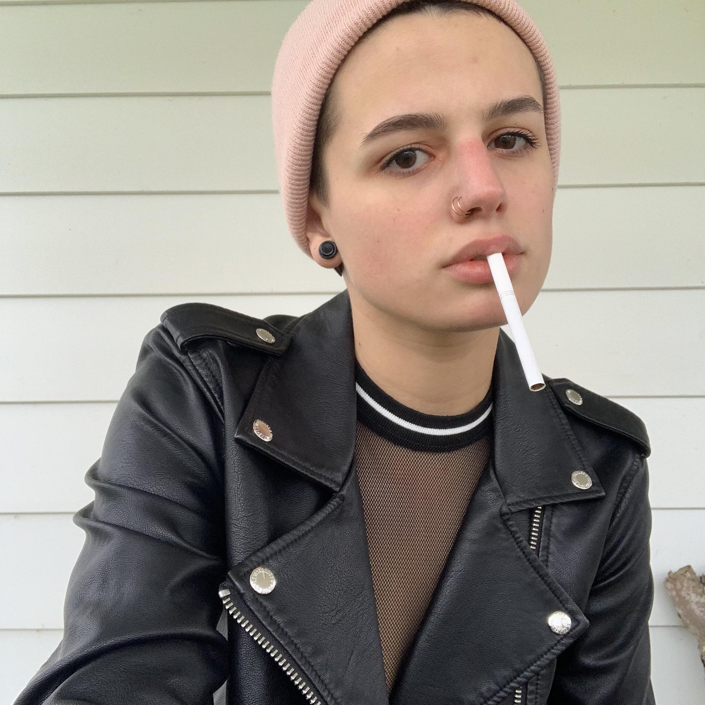 wanna join me for a smoke break ? | Scrolller