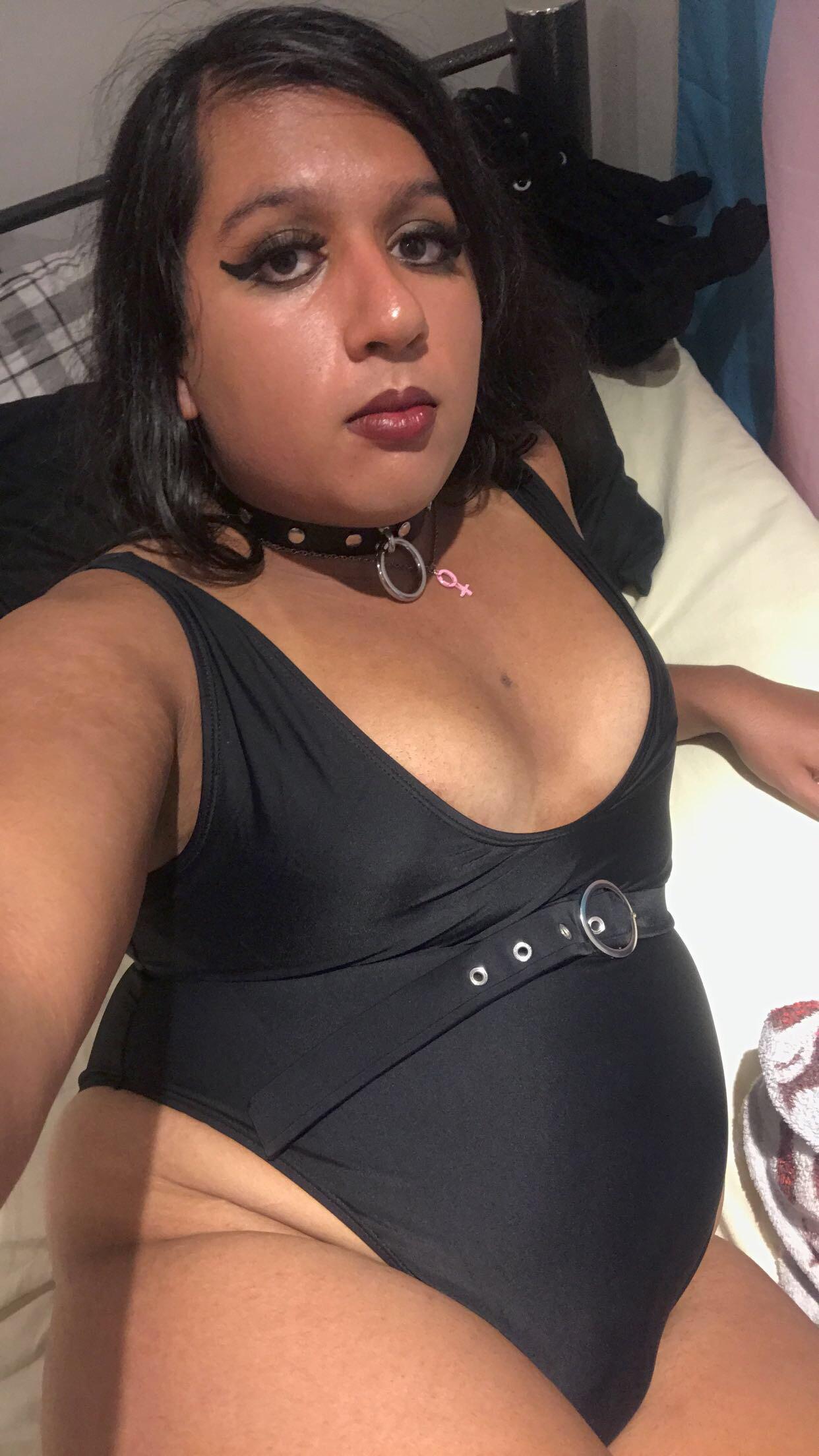 Pull on my collar? | Scrolller