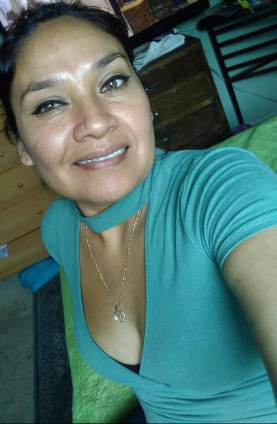 Wat are u doing with my aunt (43)? | Scrolller