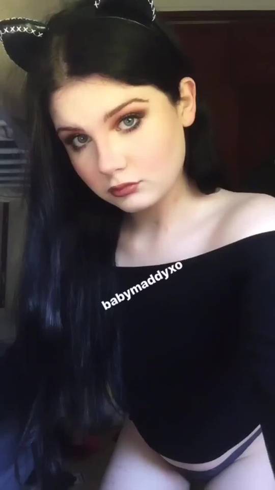 watch me rub my BOY CLITTY | Scrolller