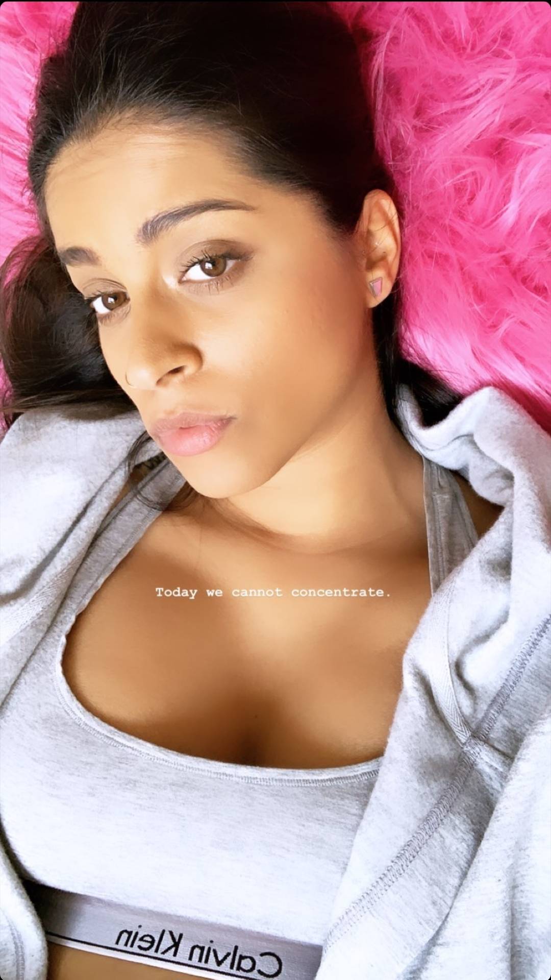 We cant concentrate either 🤑🤪🤤 | Scrolller