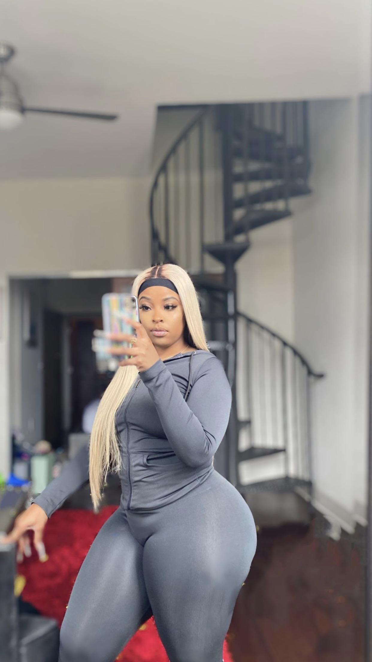 We need her new onlyfans content | Scrolller