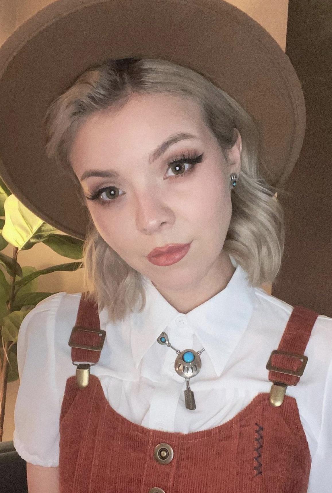 We need more witchytwitchy asmr here🙏 | Scrolller