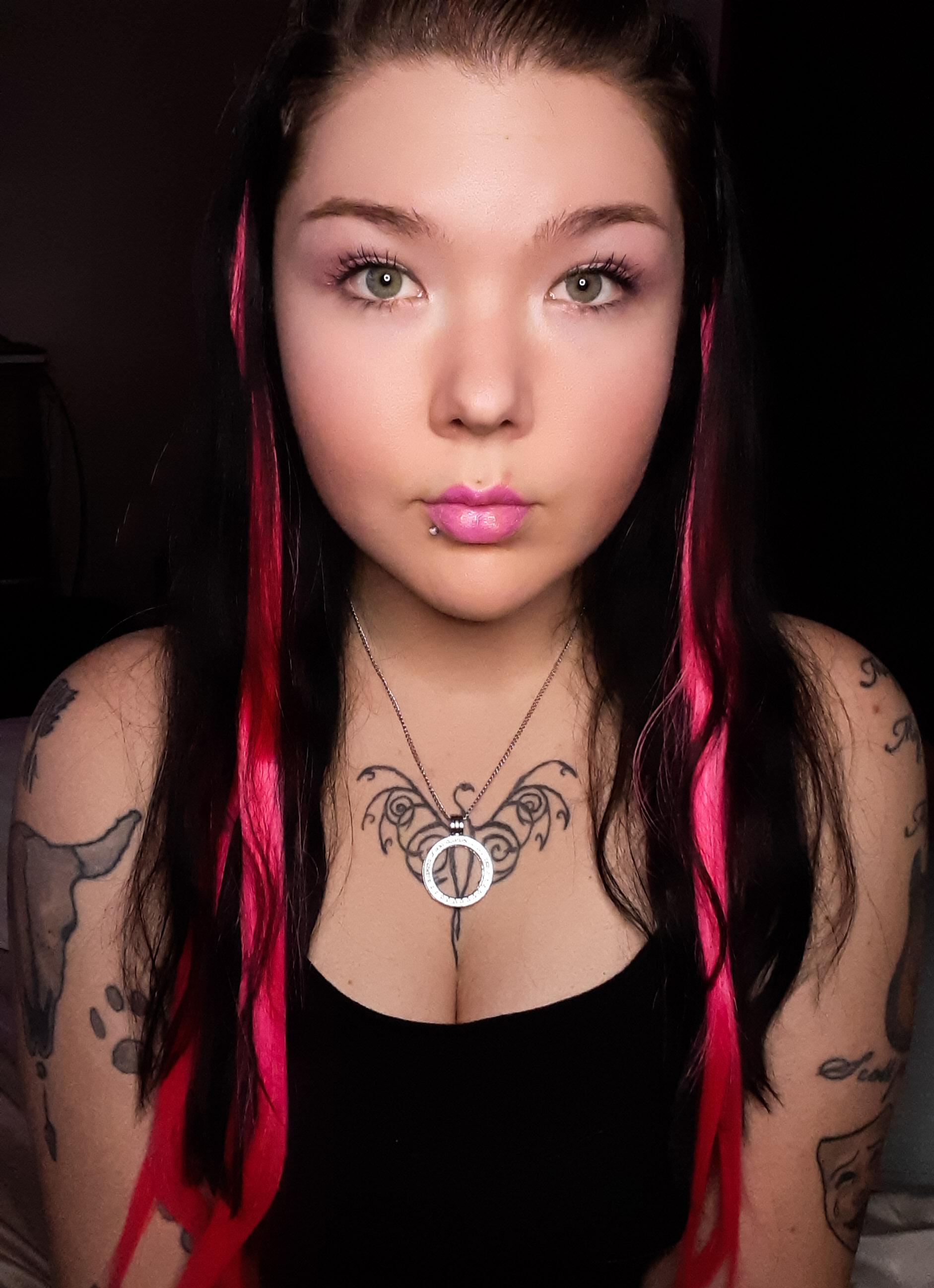 We survived Monday!! 😱 | Scrolller