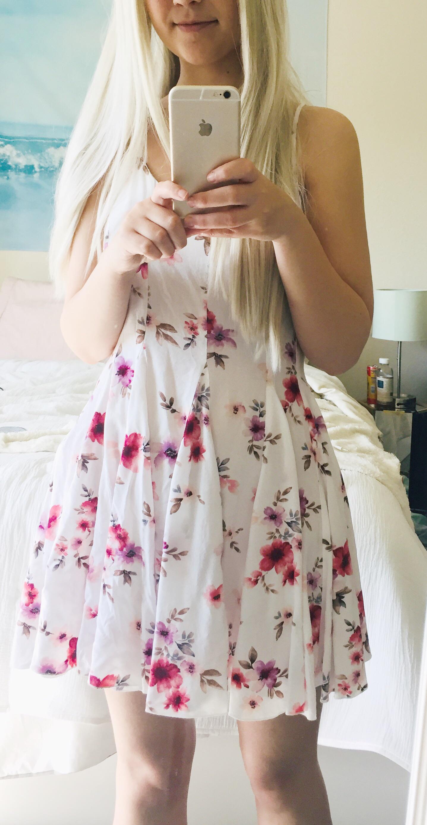 Wearing A Flower Crown And Feeling Innocent Before My Picnic 🧺 Happy