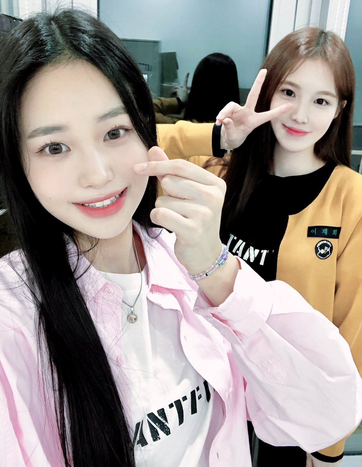 Weeekly Update - Jihan (200917) | Scrolller