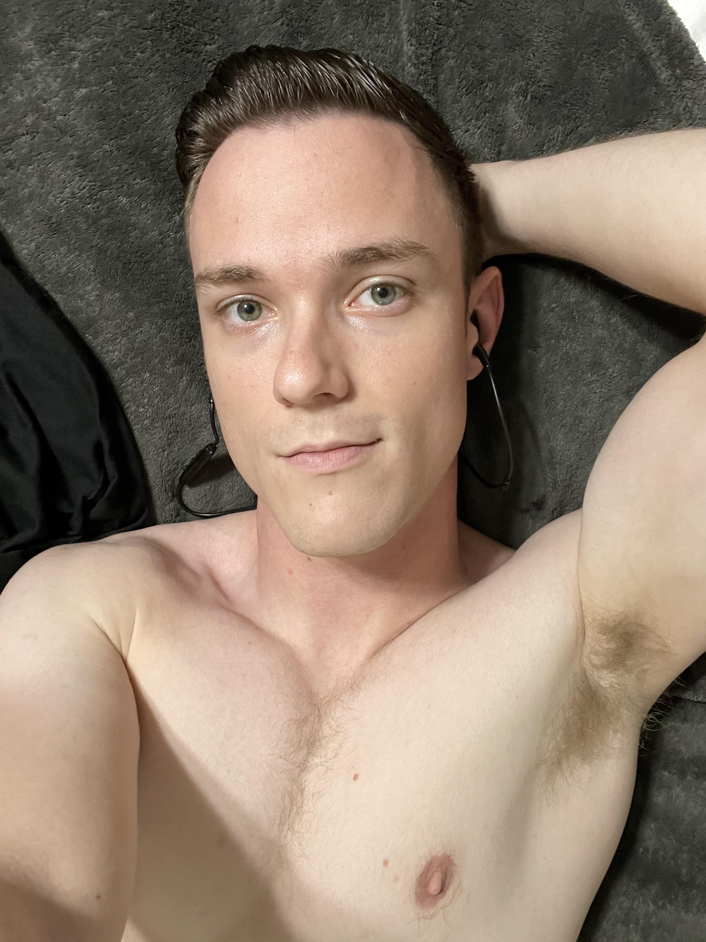 Weekday Chill. | Scrolller