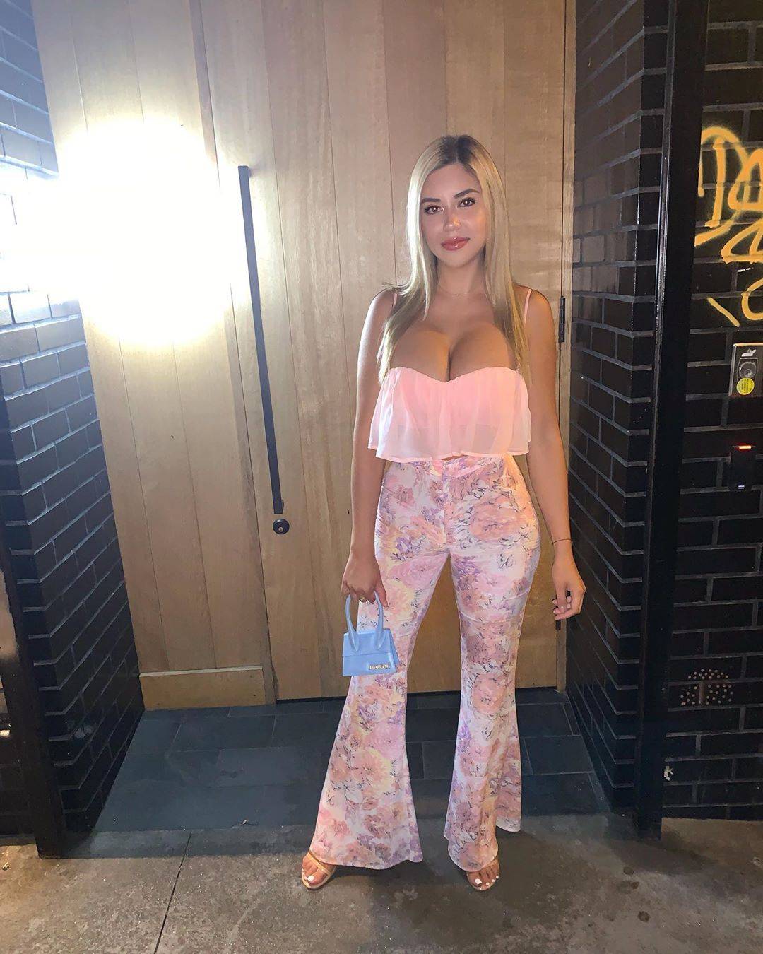 Well Contained | Scrolller