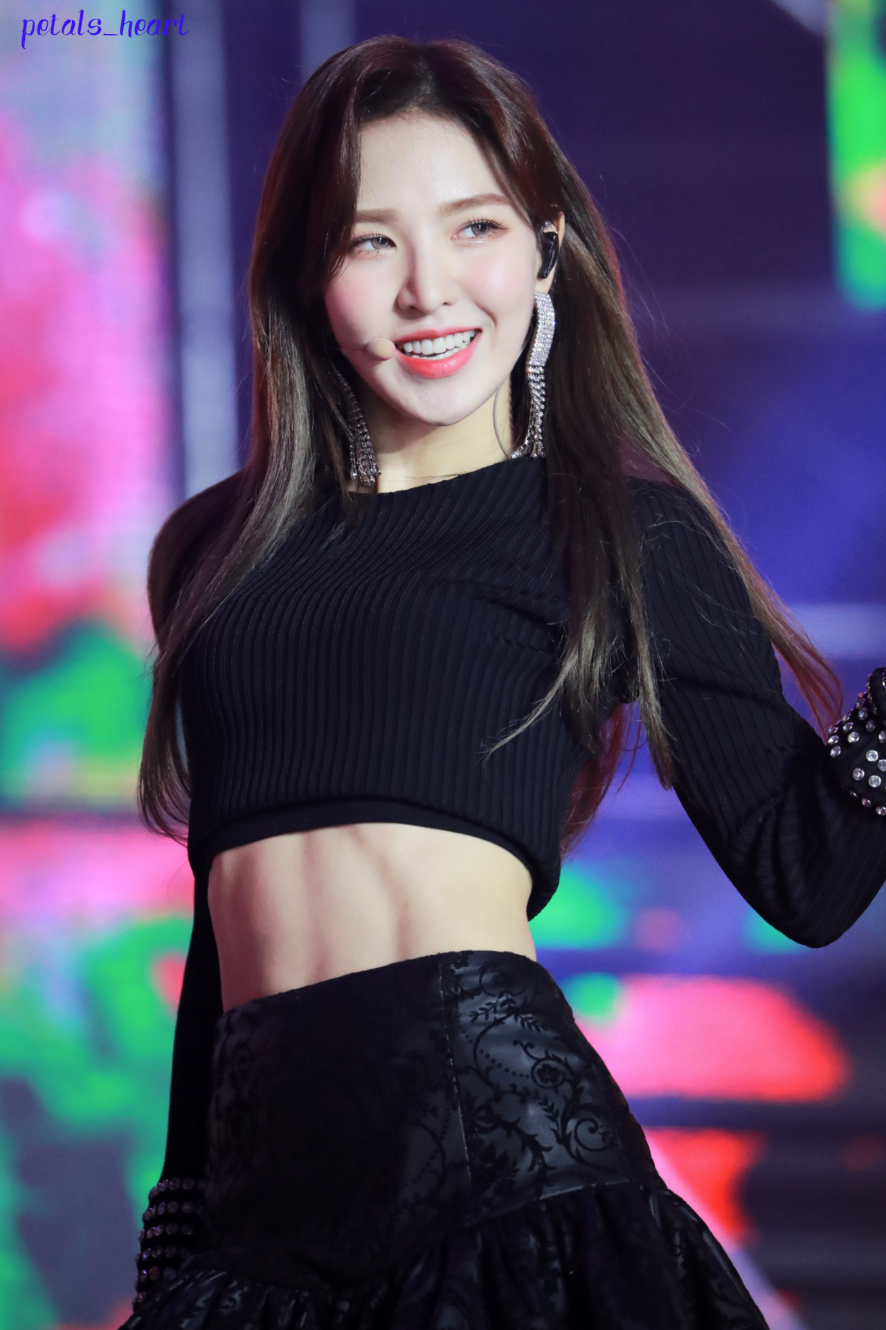 Red Velvet - Wendy | Scrolller