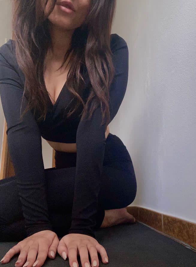 Can we do IT on the floor honey? | Scrolller