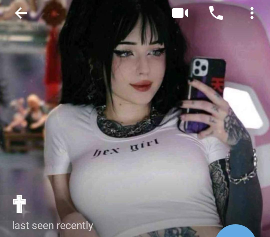 WHAT IS HER NAME Scrolller