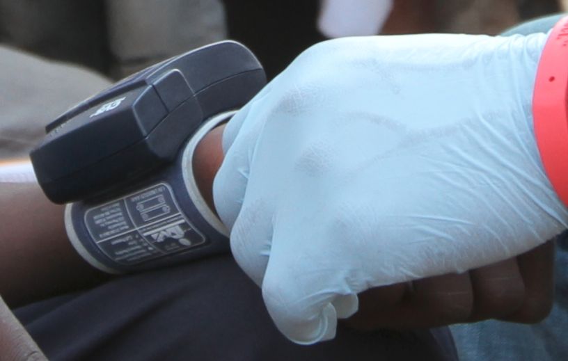 What is this first aid device? | Scrolller