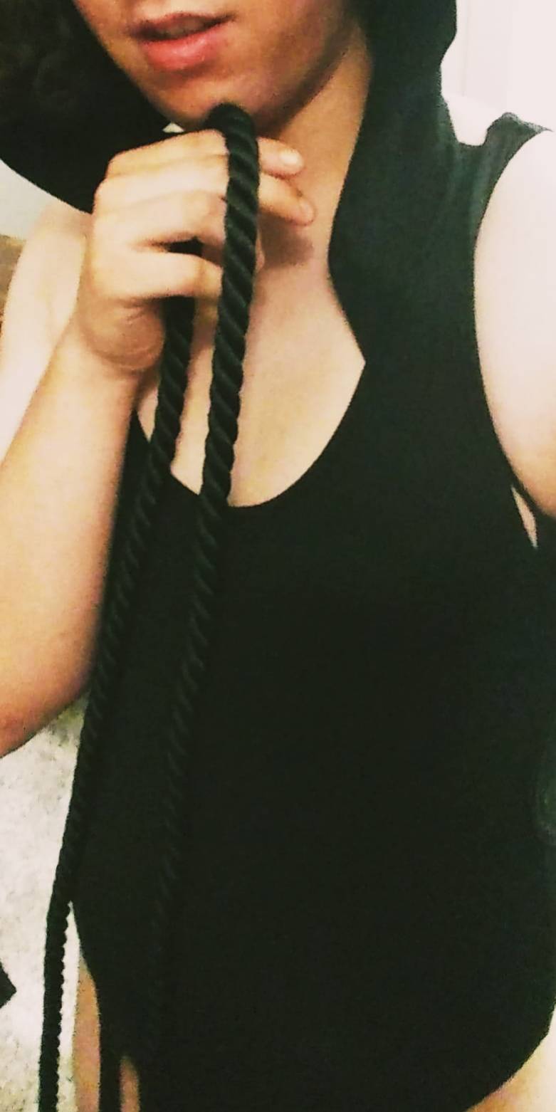 What is this rope for? | Scrolller