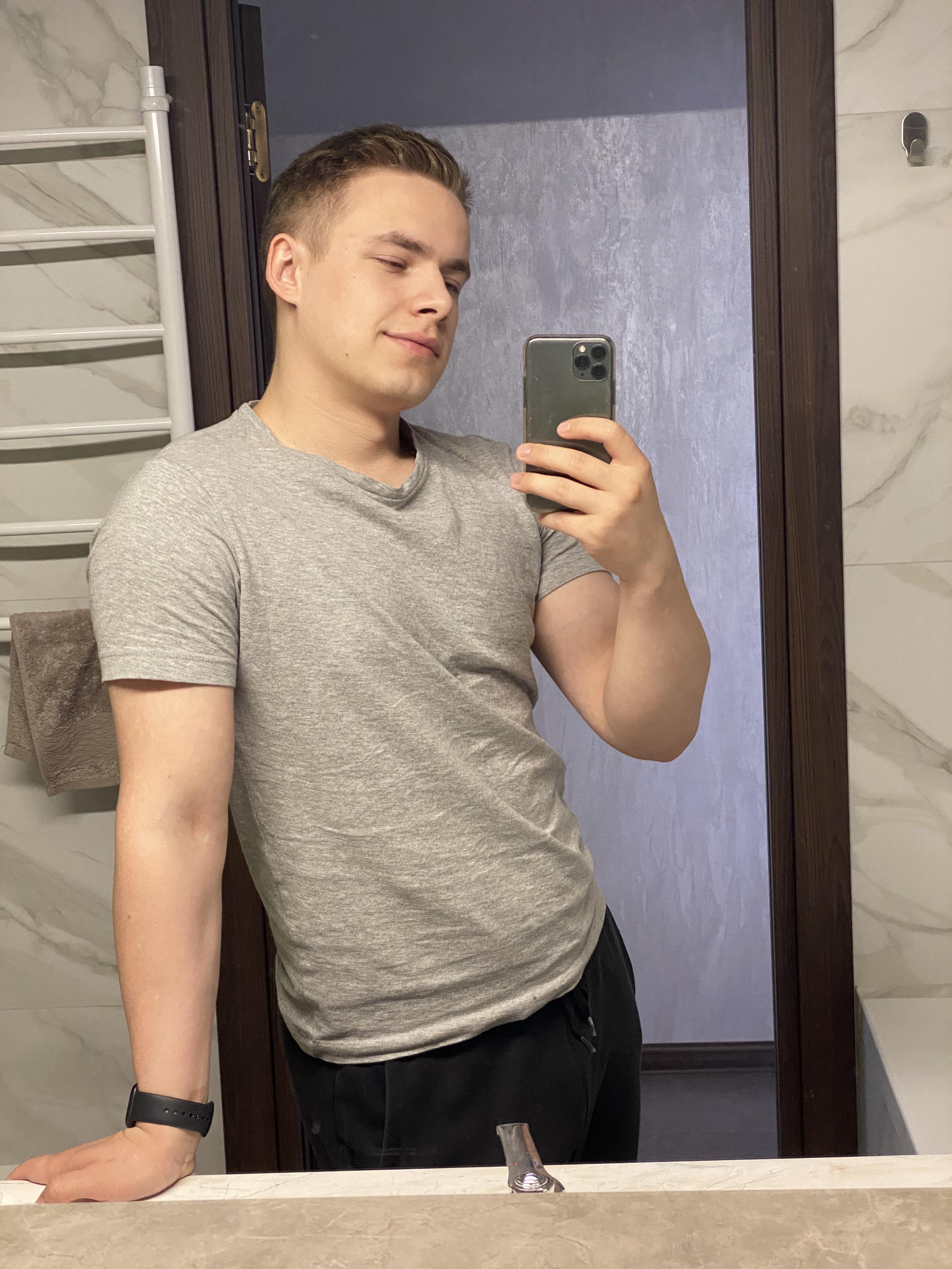 What’s up? 😏 | Scrolller