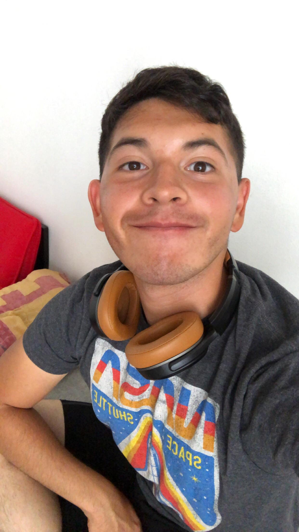 What’s up! | Scrolller