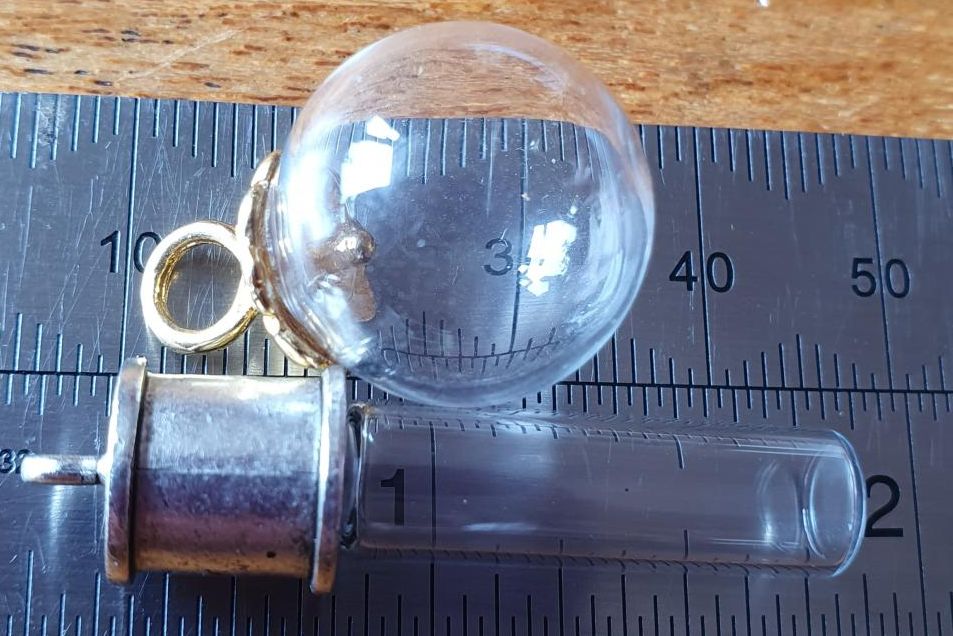 What shinies should I put in these tiny bottles? | Scrolller