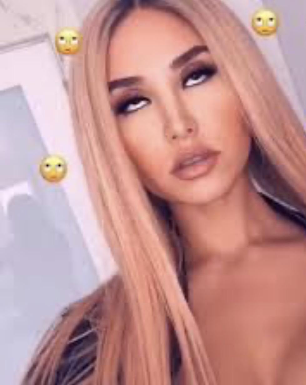 When everyone but austin gives her dick | Scrolller