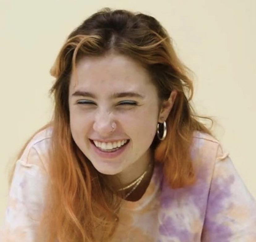 When she smiles 🥺🥺🥺😭 | Scrolller