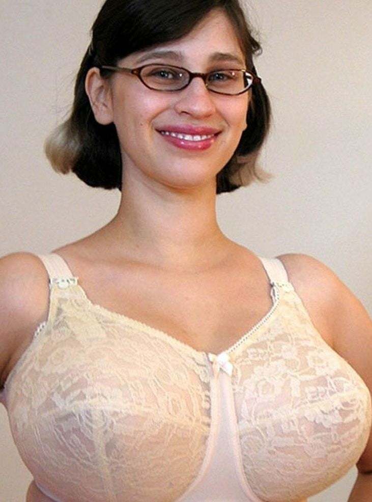 White bra | Scrolller