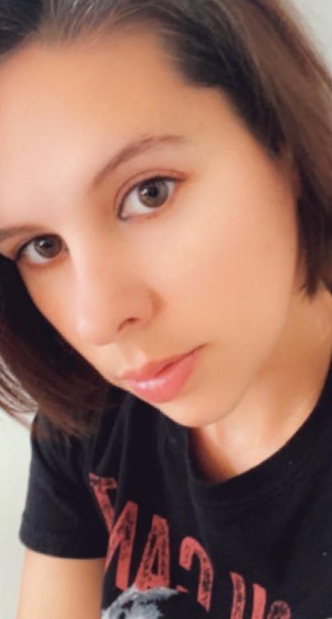 Who is looking to stick their BBC in this white pussy? Getting tired of using my toy! | Scrolller