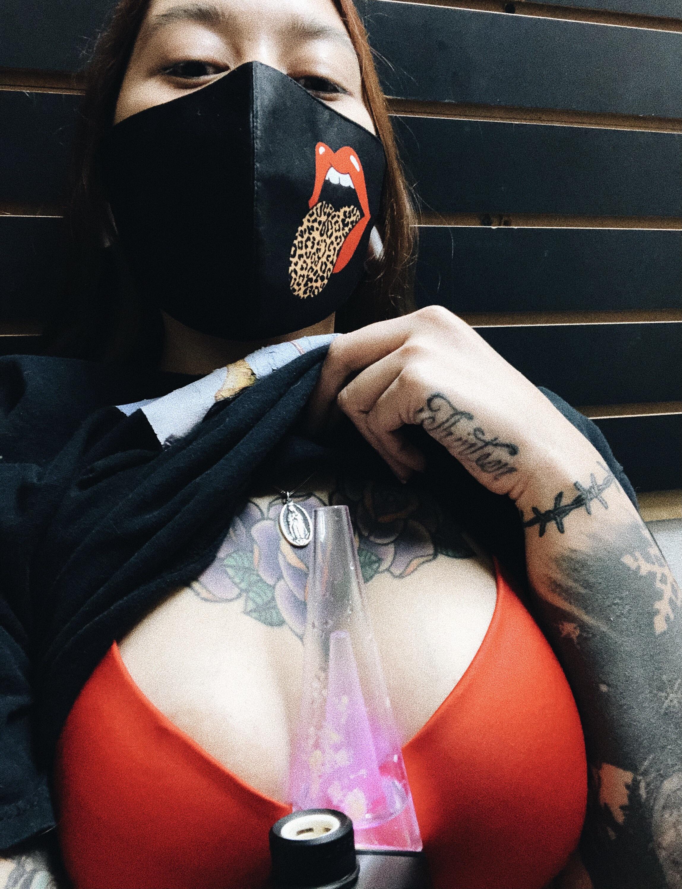 Who wants a dab off the PuffCo Peak? 💨 | Scrolller