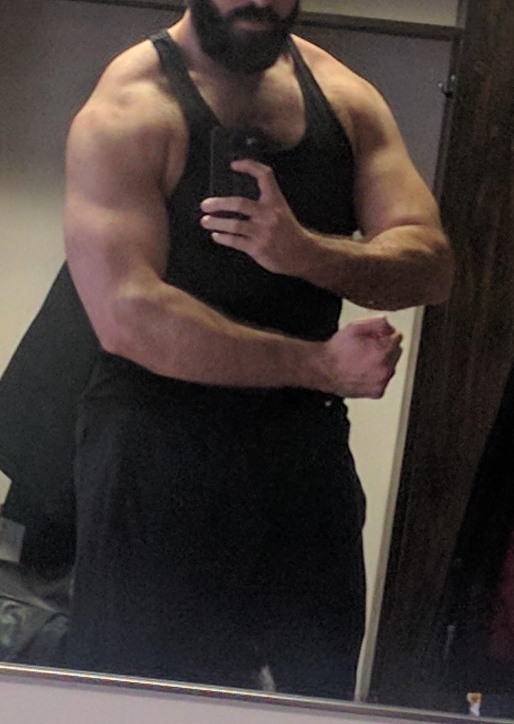 Who wants to be my gym partner? | Scrolller