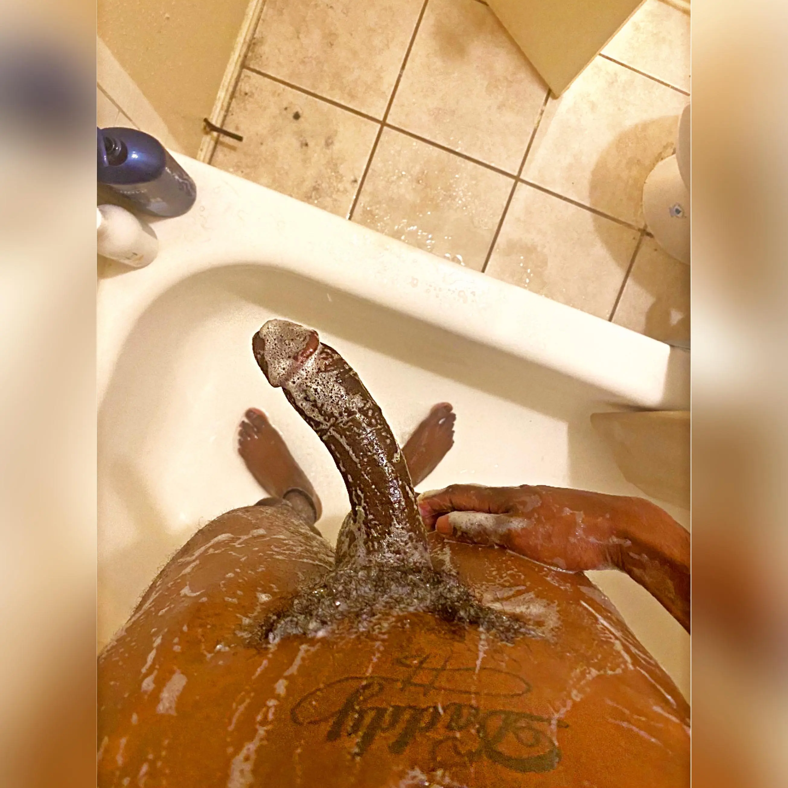 Who Wants To Take A Shower With Daddy👀💦 Scrolller