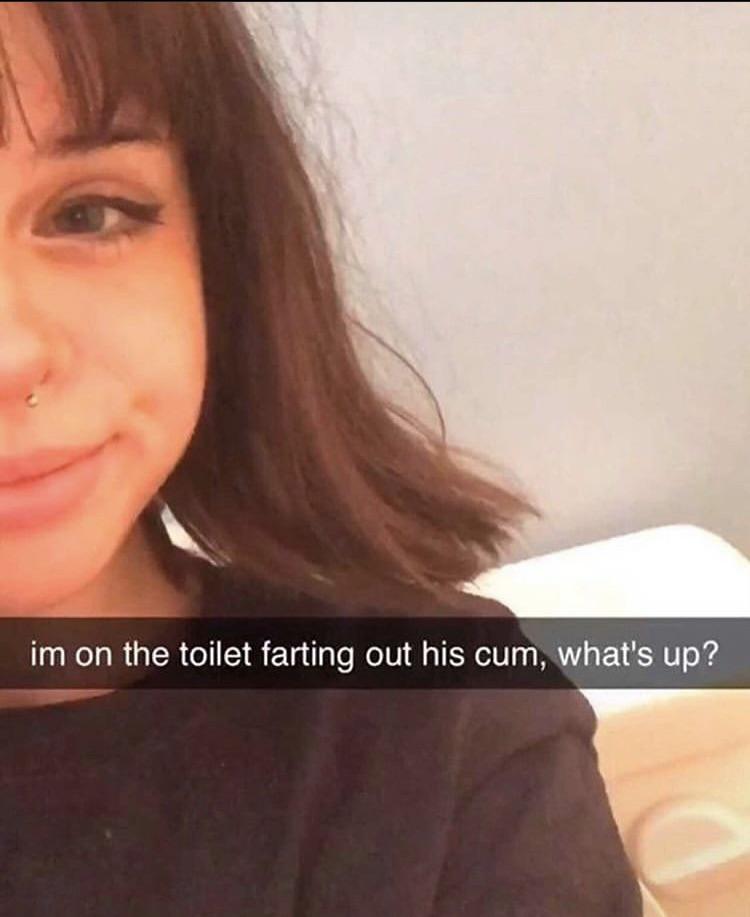 Wanna see her butthole | Scrolller