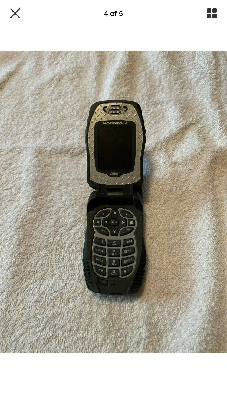 Whose cell phone is this? | Scrolller