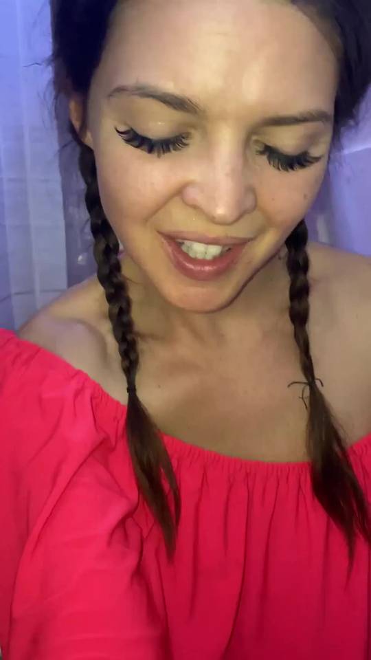 Will you pull my ponytails please? | Scrolller