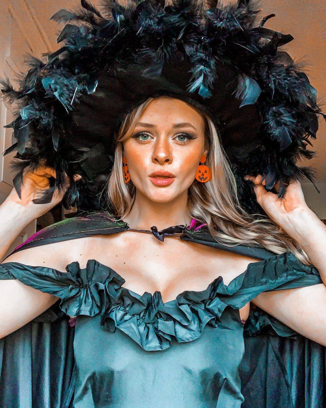 Discover more like SluttyHalloween: Wonderful witch and Related Content | Scrolller