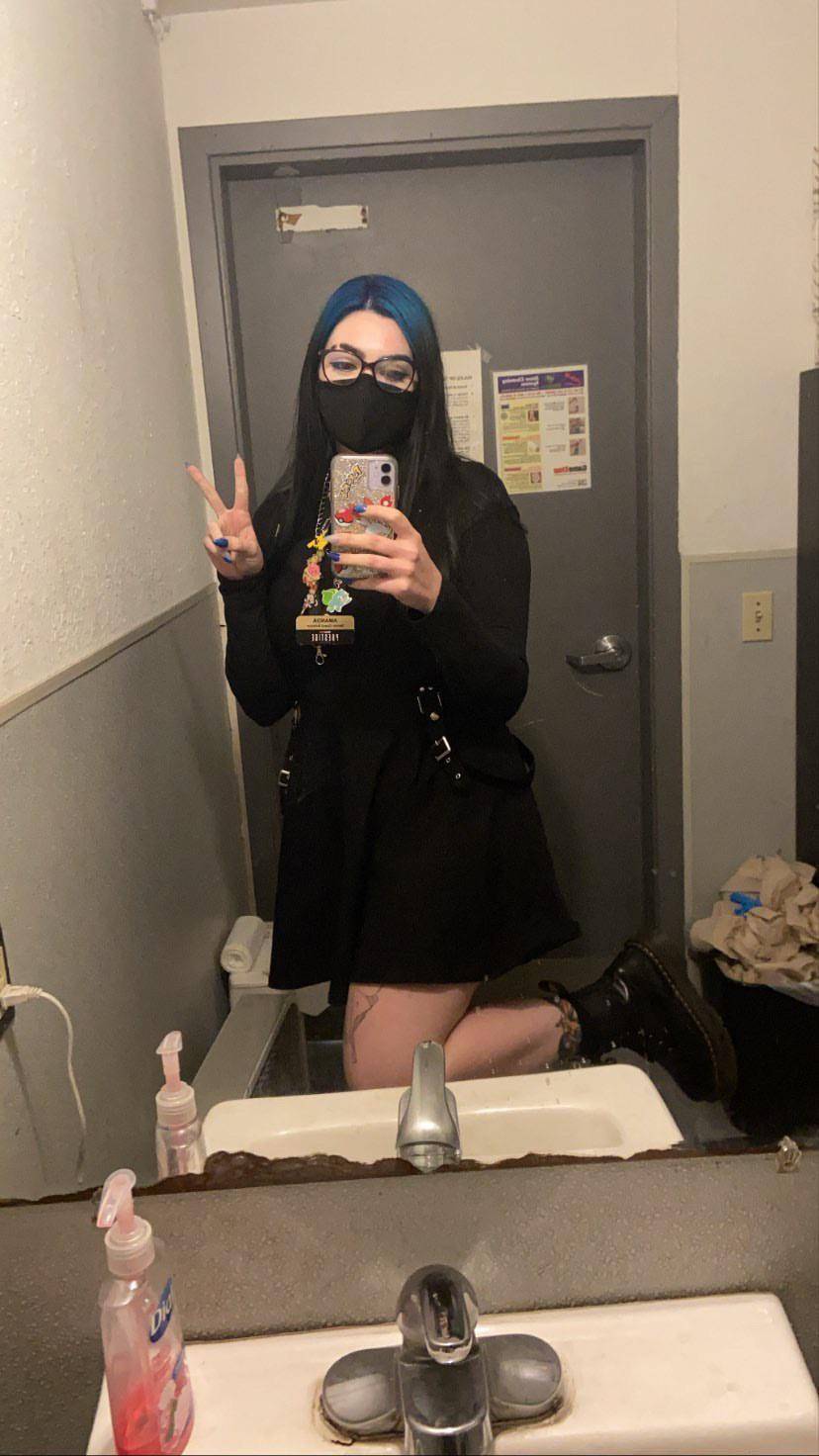 Work attire | Scrolller