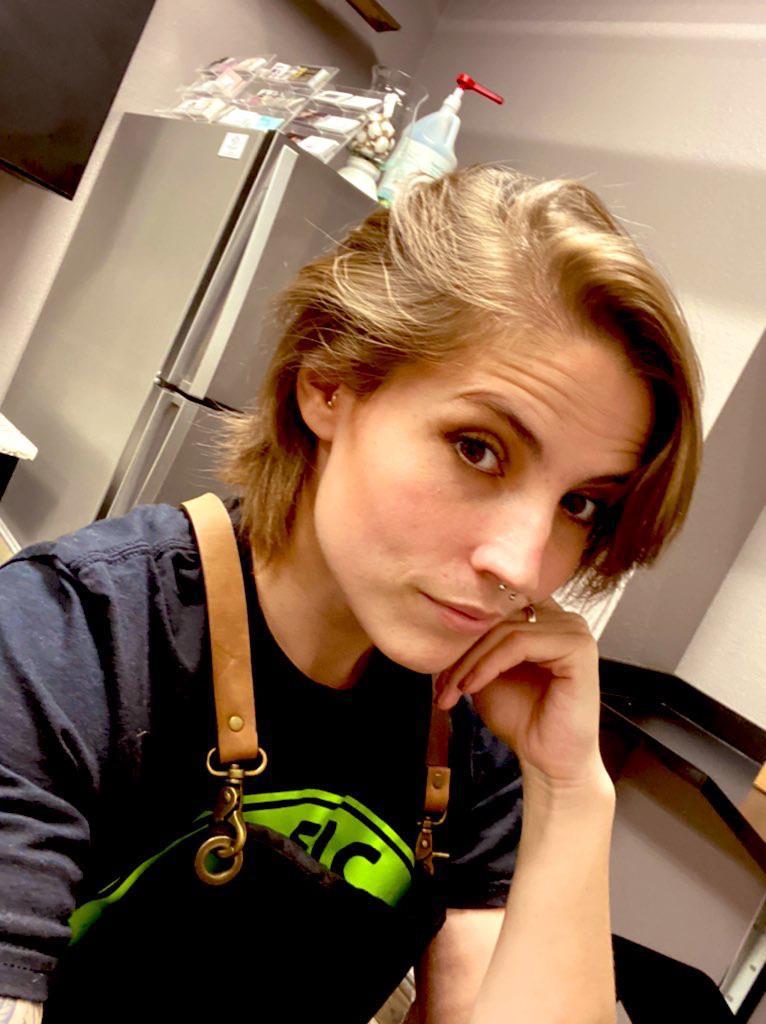 Work selfie | Scrolller