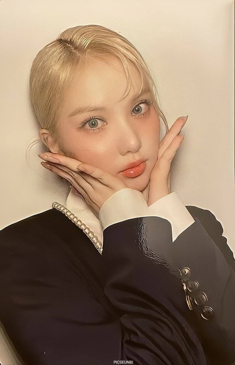 Wow so beautiful eunha. | Scrolller