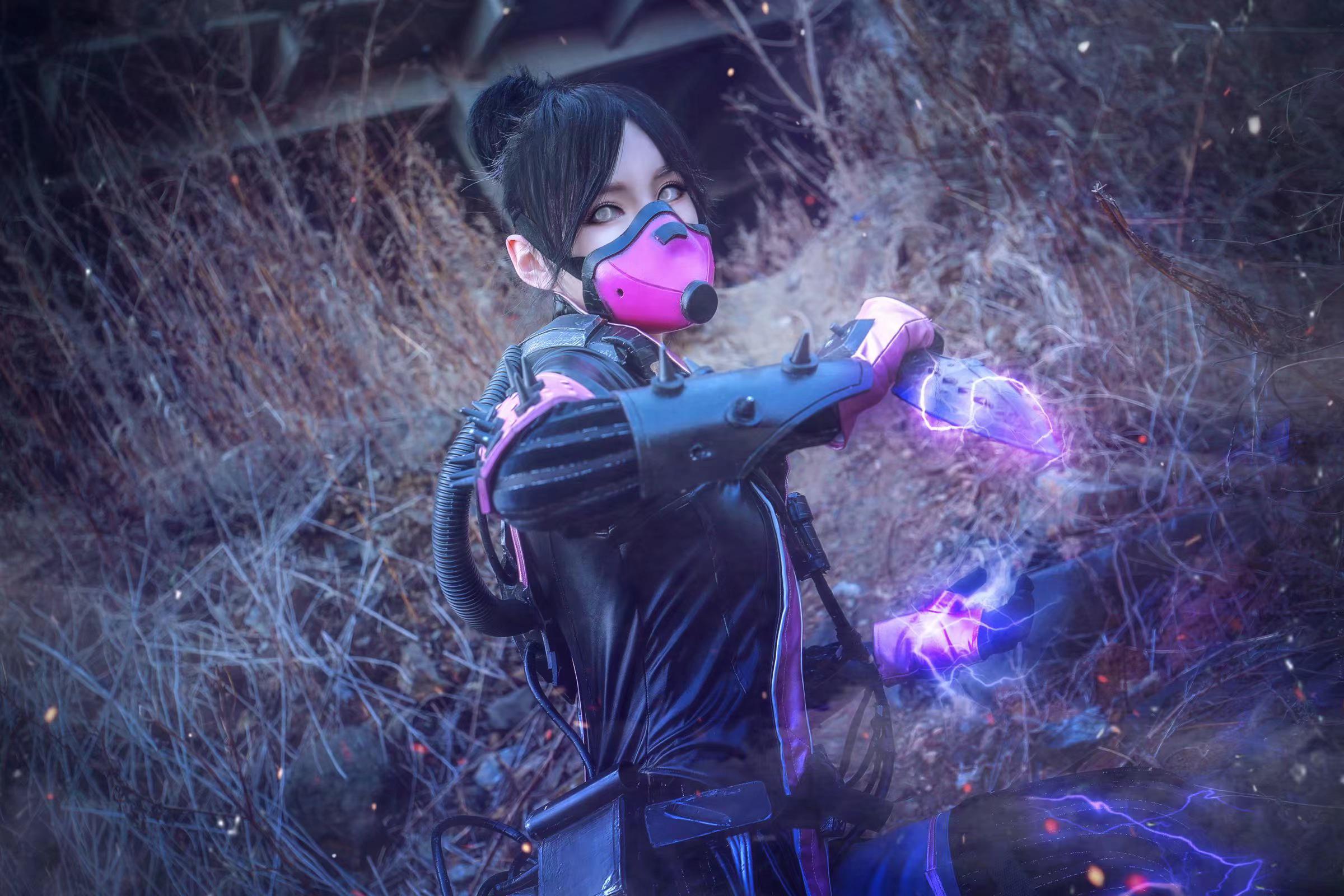 Wraith cosplay from my gf part2 : \ | Scrolller