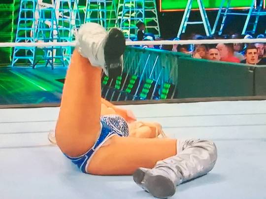 Wrestling plot | Scrolller