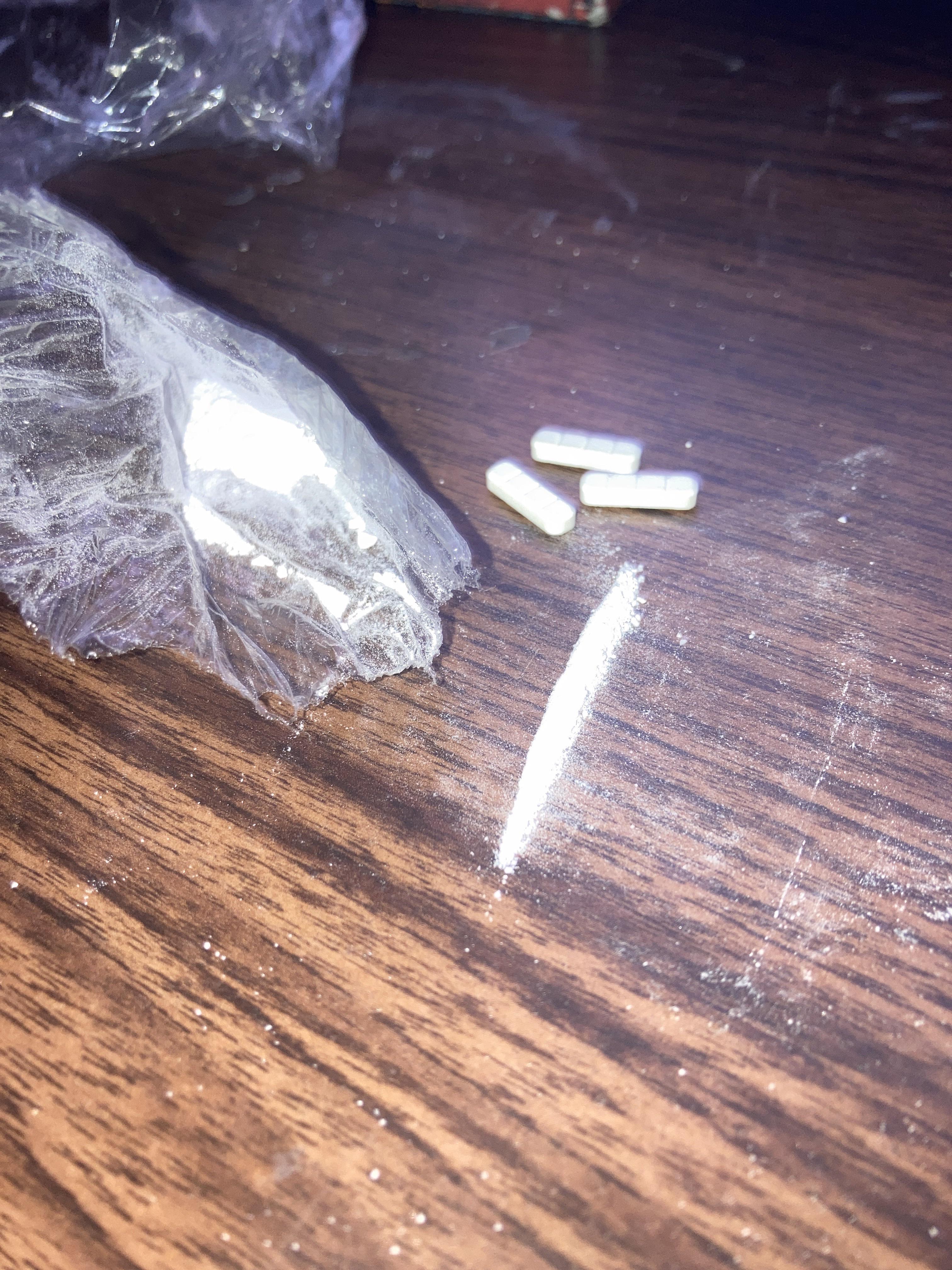 Xans and coke ?¿ | Scrolller