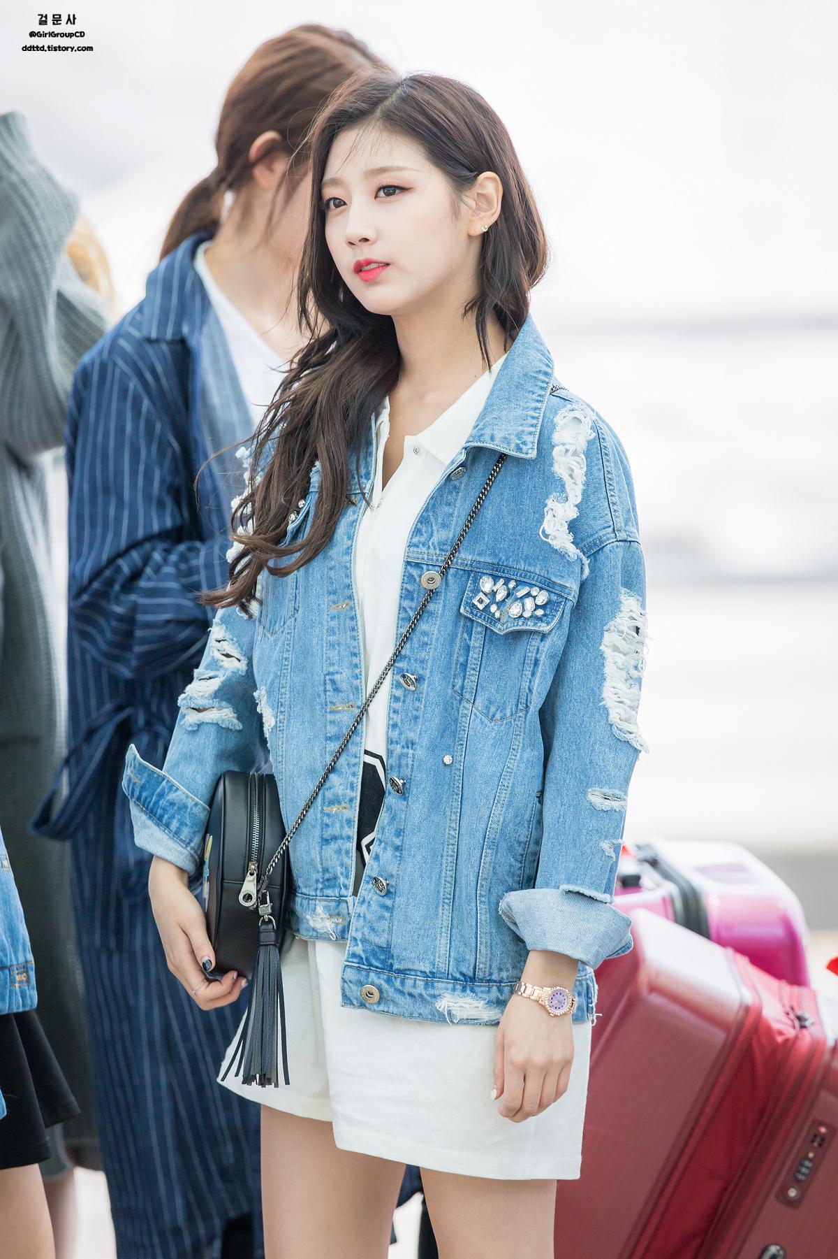 Pretty Yein | Scrolller