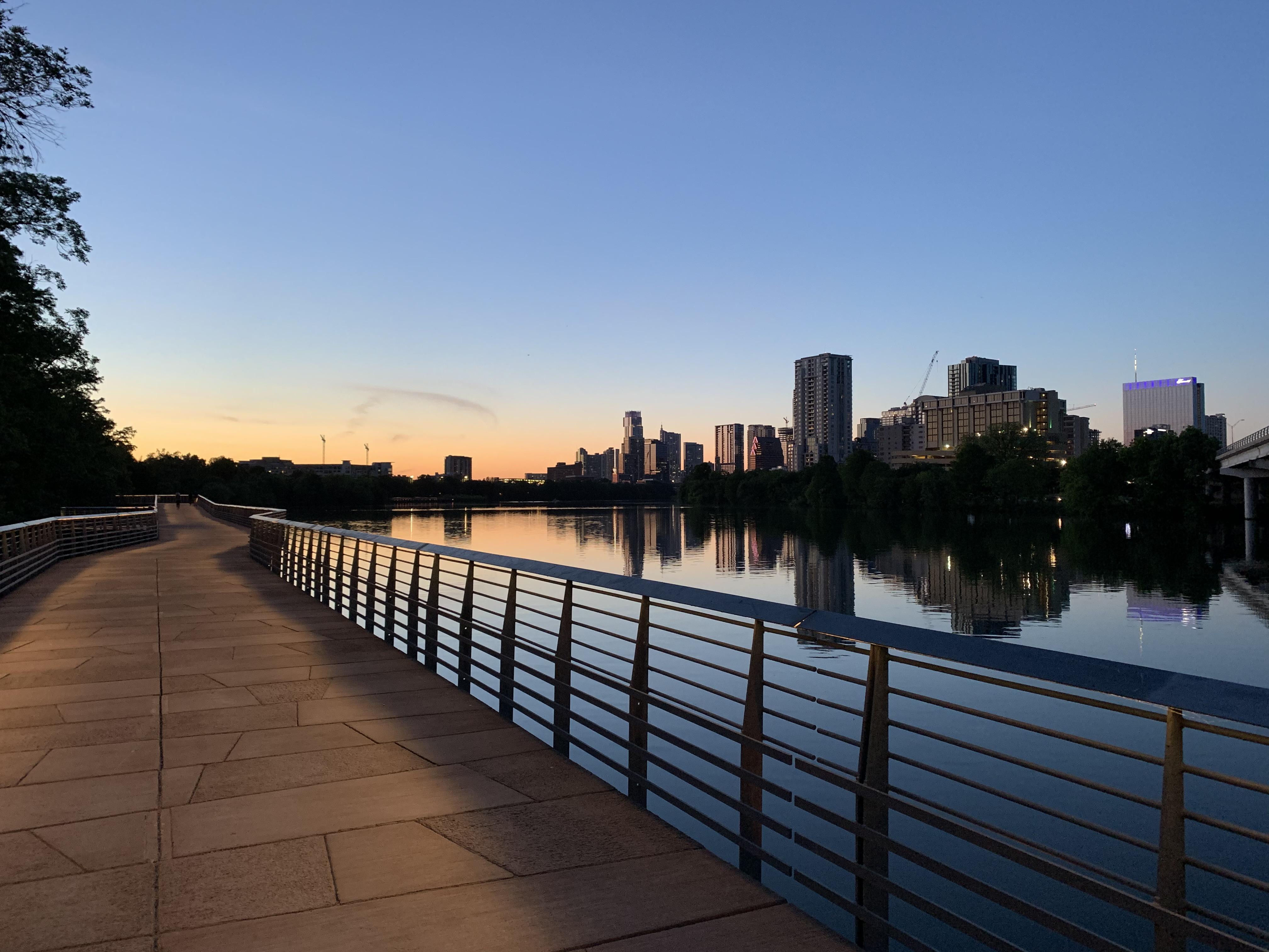 Yet another gorgeous sunset in the ATX. Hang in there and keep your mask on. | Scrolller