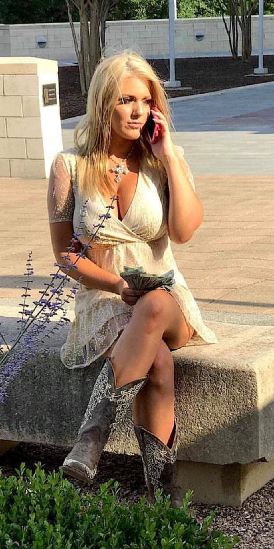 Yippee-Ki-Yay Mother Tucker | Scrolller