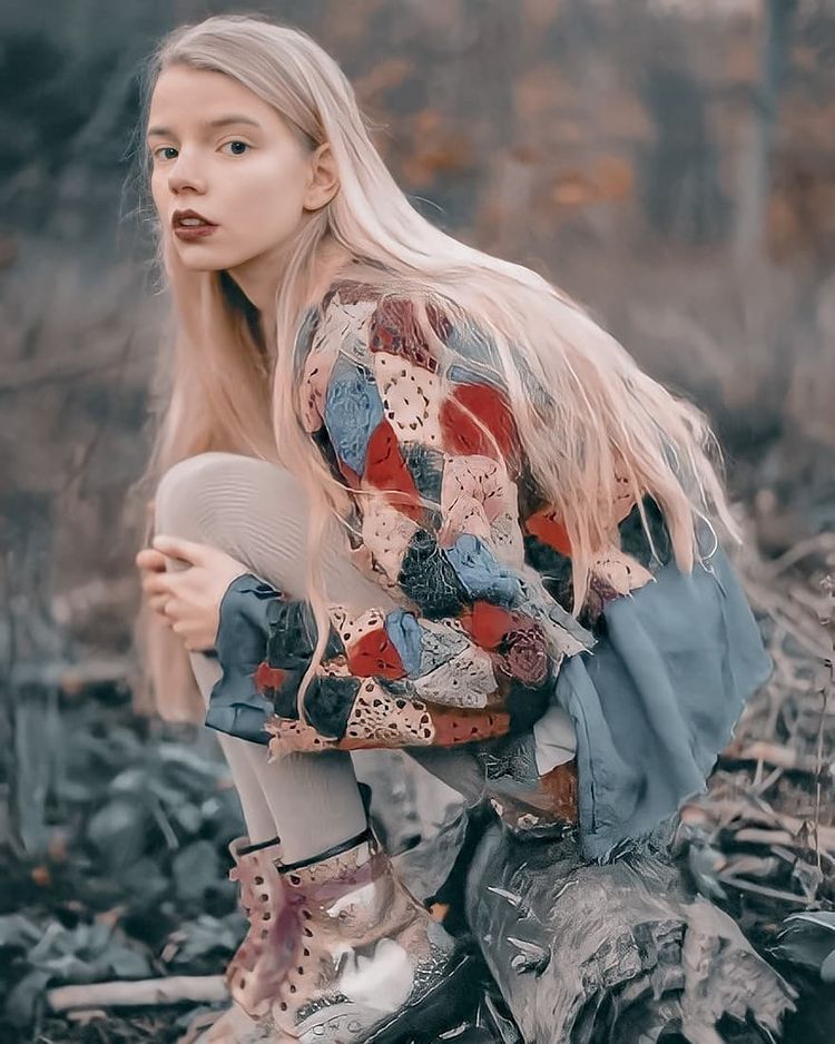 Young Anya | Scrolller