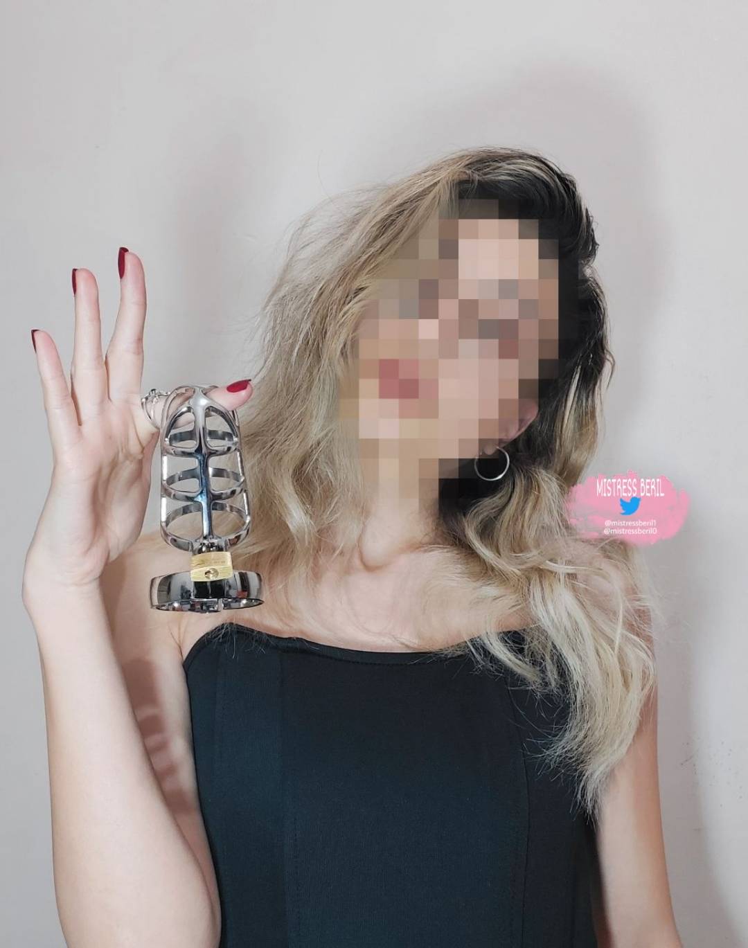 Your manhood in my hands | Scrolller