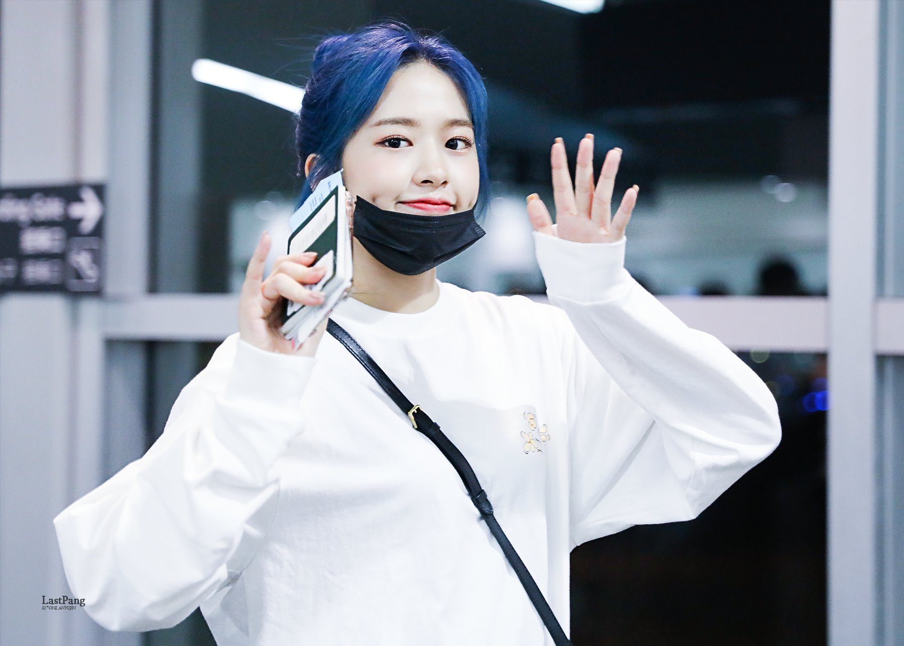 Yujin's dimples | Scrolller