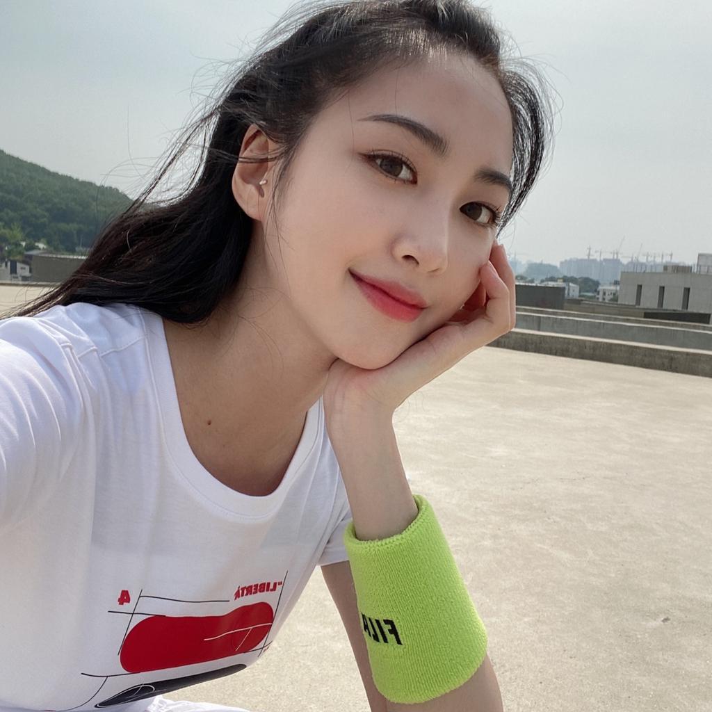 Yukyung fancafe 200621 | Scrolller